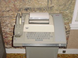 (Teletype Model 33 ASR)